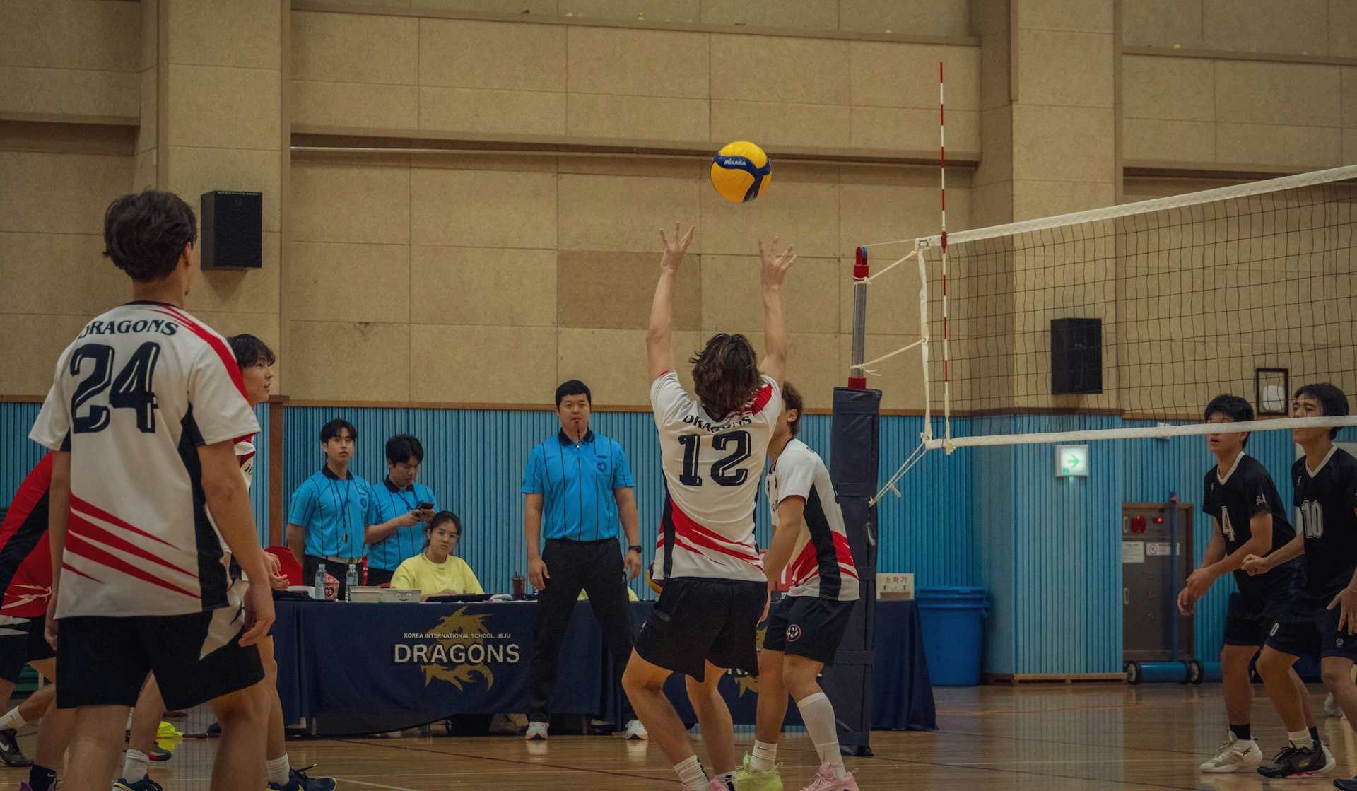 How Does Volleyball Scoring Work?